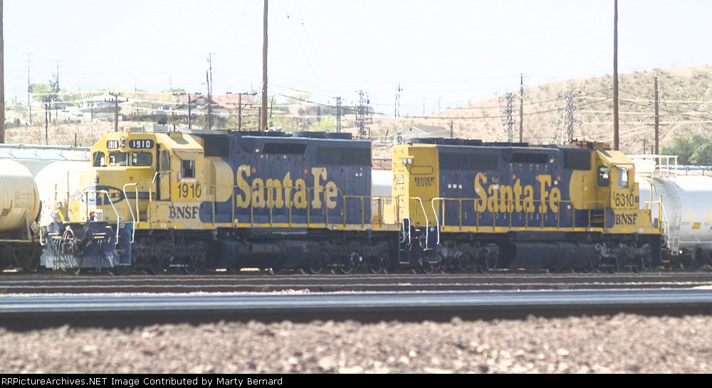 BNSF 1910 and 6310 Working the Yard